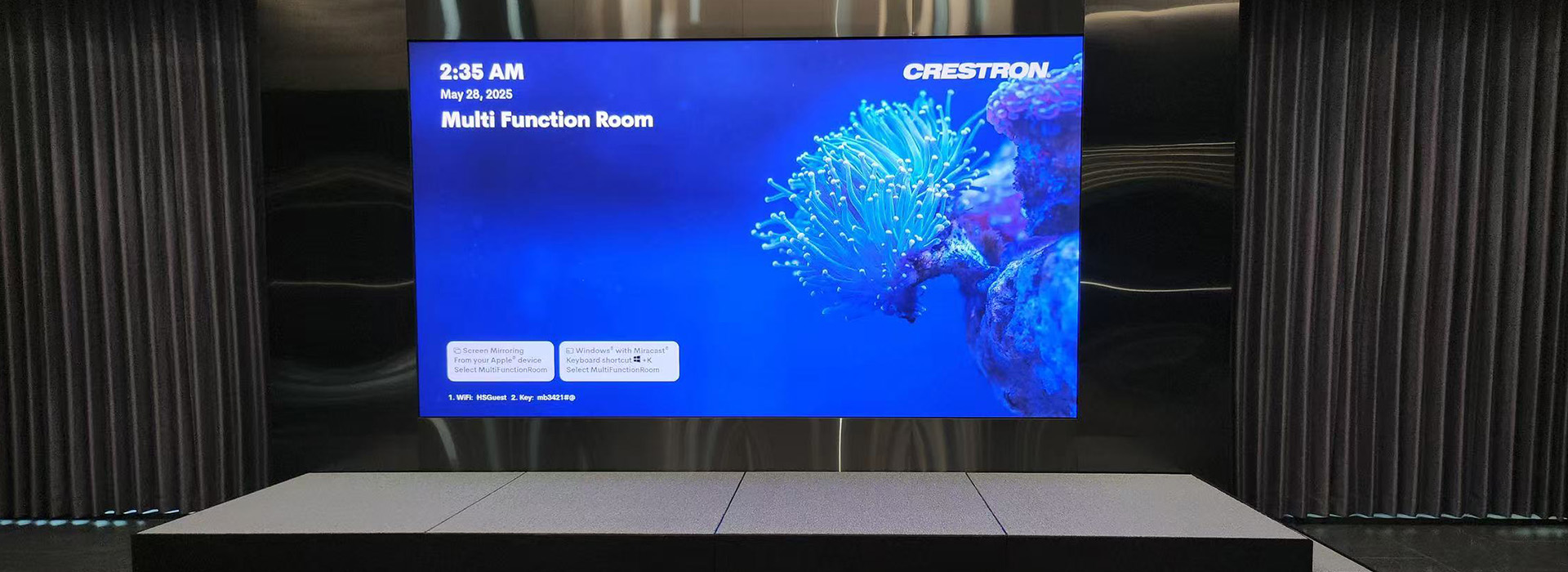 Seoul Mercedes-Benz showroom | LPDISPLAY